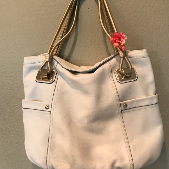 b. makowsky | Bags | B Makowsky Handbag Euc White Leathergold Accents ...